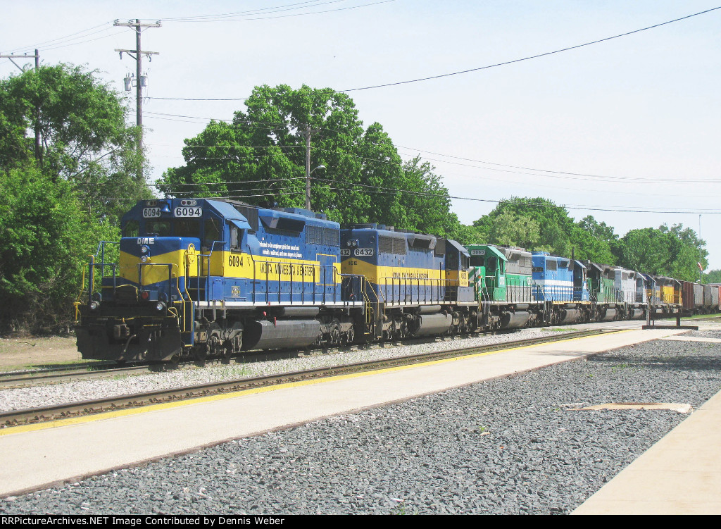 DM&E 6094, CP's Tomah Sub.